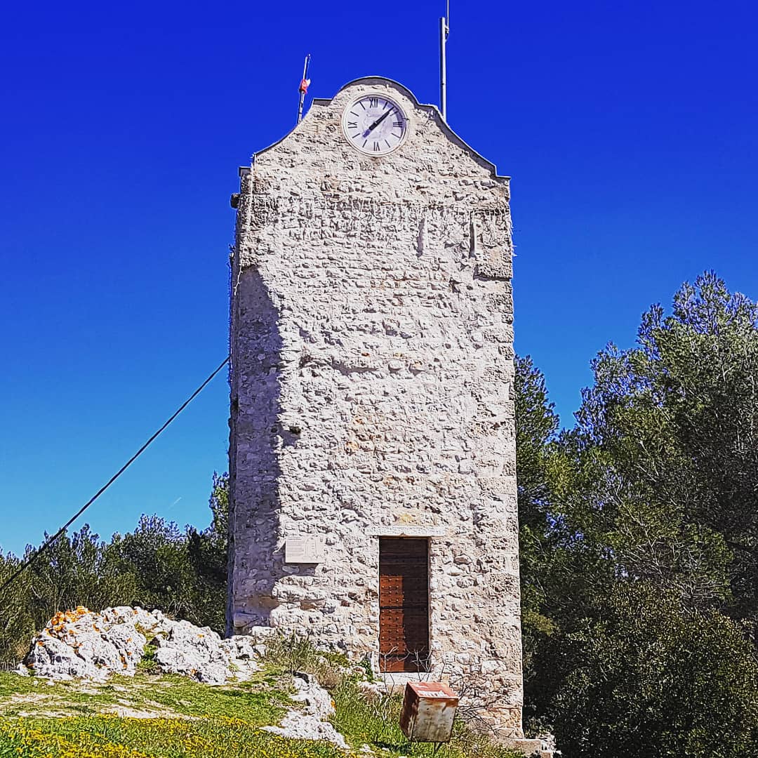 Le village de Simiane Collongue - Agence immobilière du Pays d'Aix